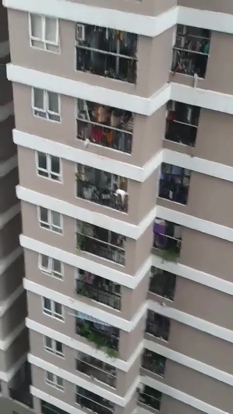 Shock! Two Years Old Falls From 12th Story Balcony » UncensoredVideo ...